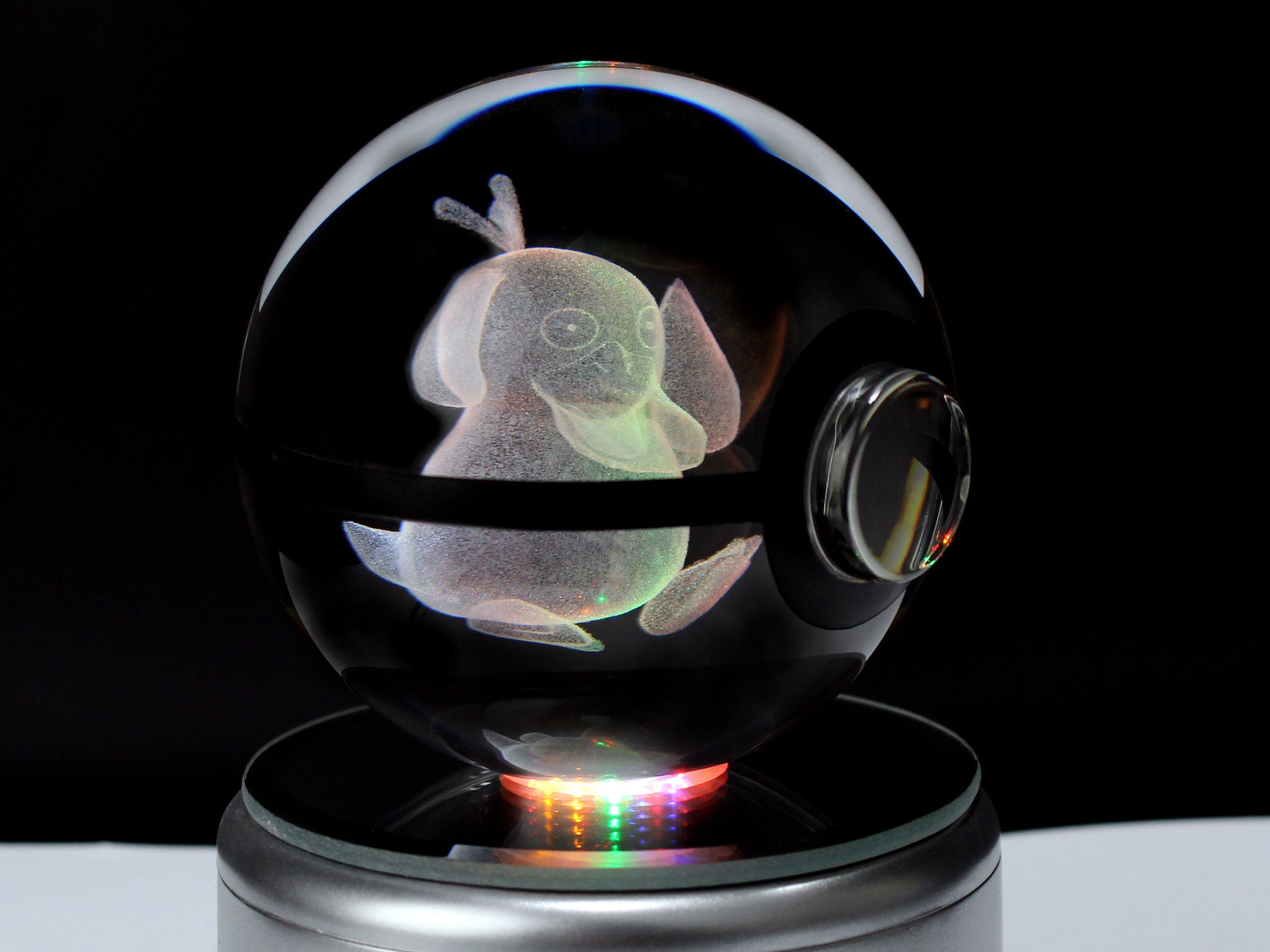 Psyduck Large Crystal Pokeball